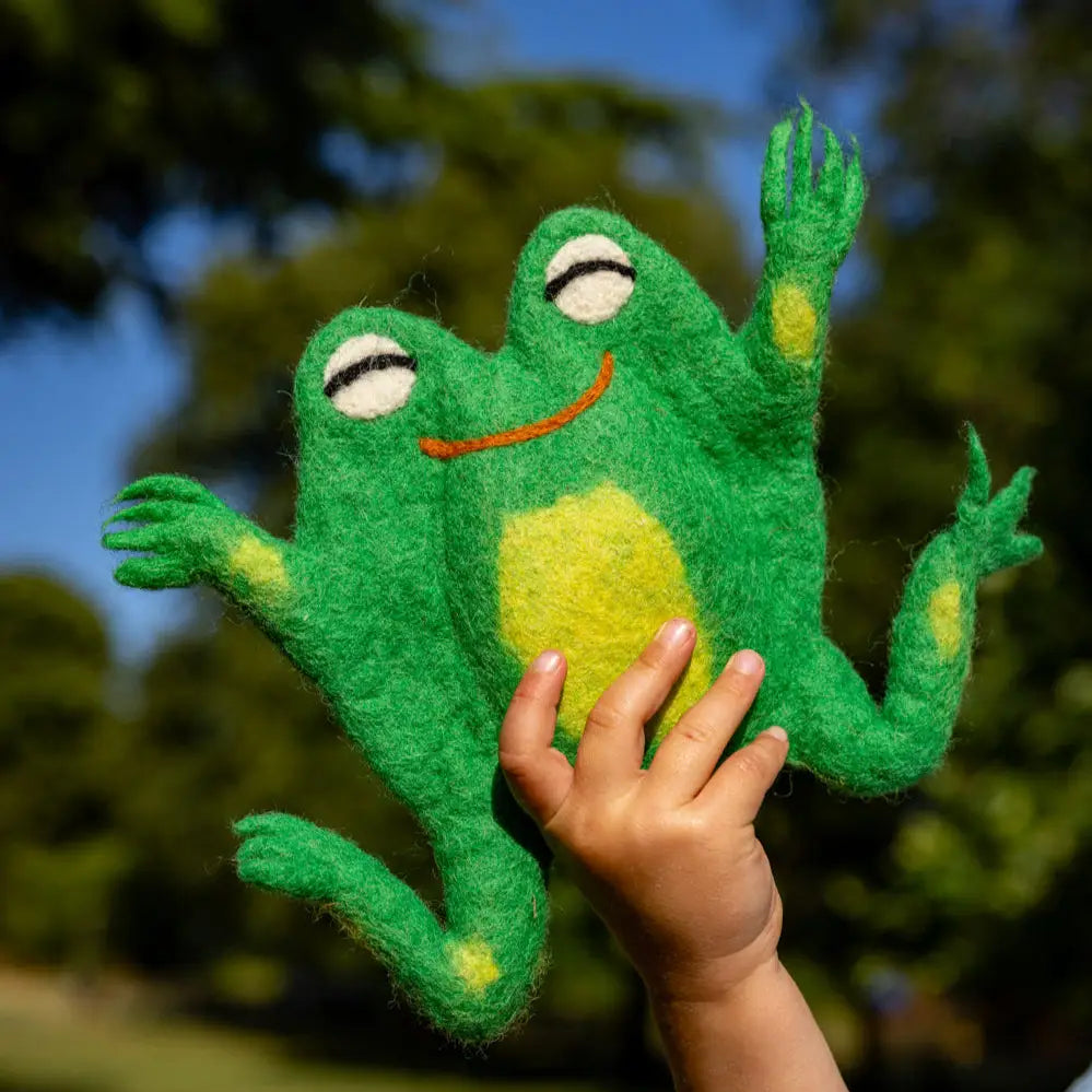 Freddy Frog Felt Toy – City Paws Club